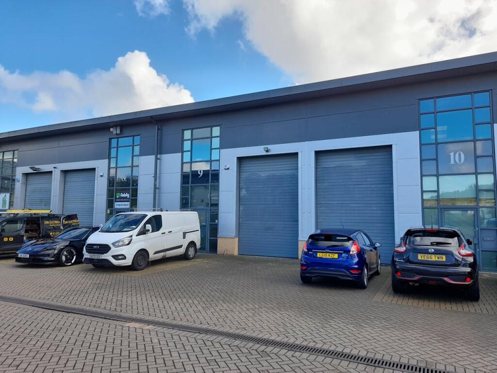 Warehouse to lease in 9 Devonshire Business Park, Basingstoke, RG21 6XN ...