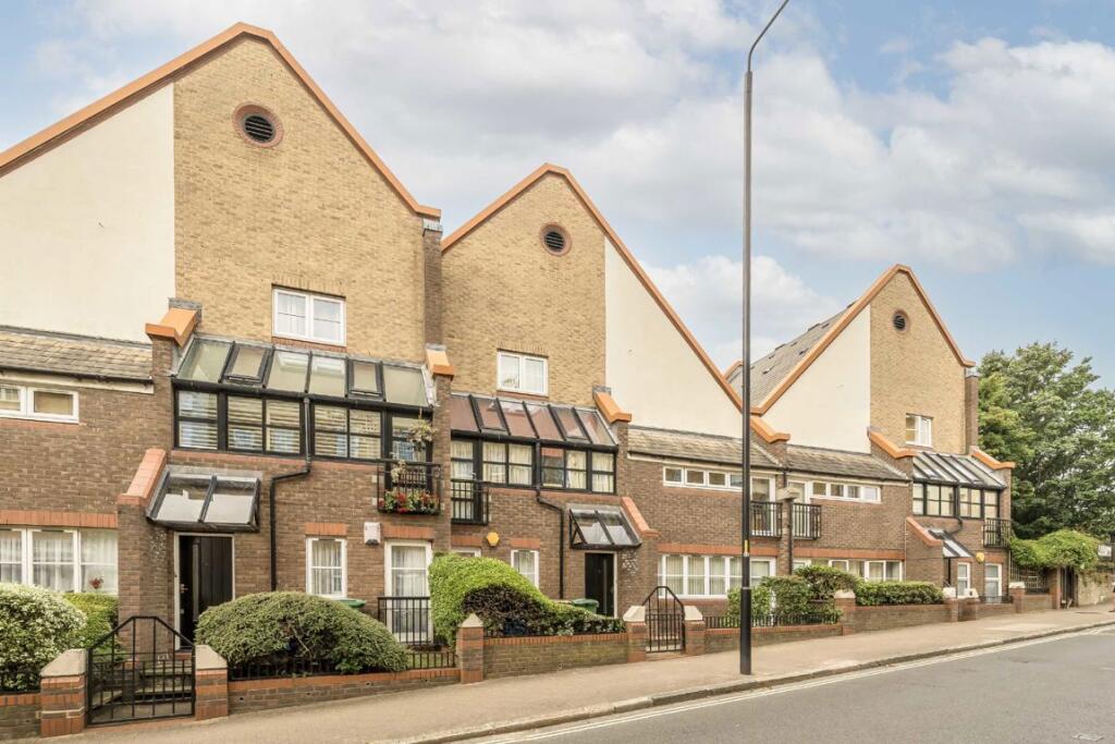 1 bedroom flat for rent in Rotherhithe Street, Rotherhithe, SE16