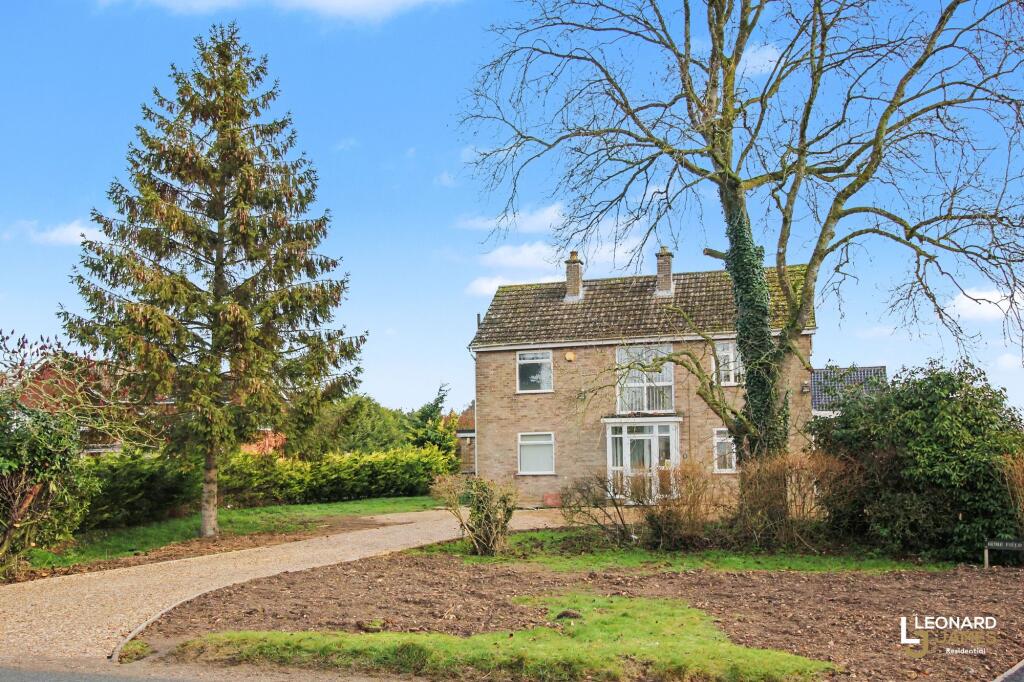 3 bedroom detached house for sale in The Street, Caston, NR17