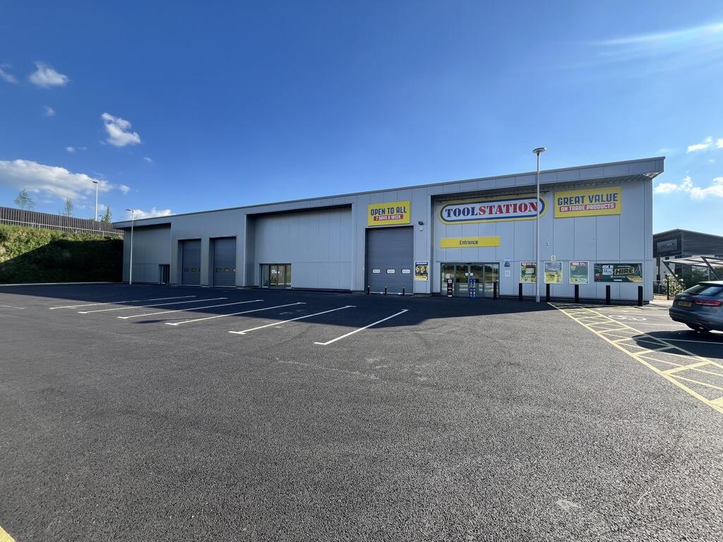 Retail property retail park to lease in 16 & 18, North Leicester Trade ...