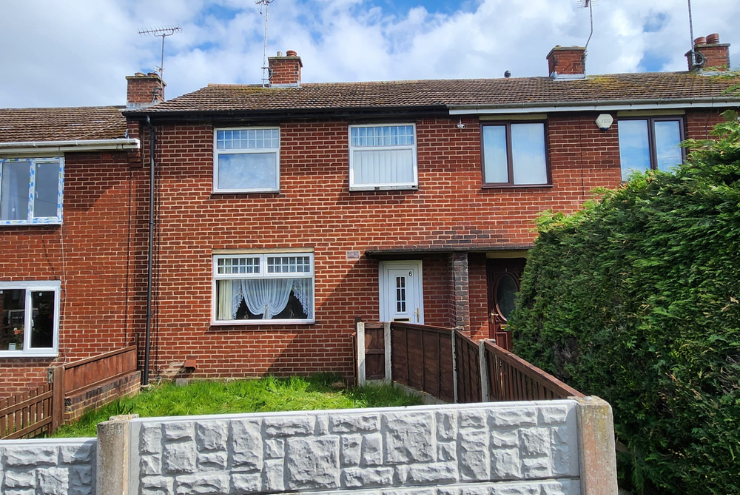 3 bedroom terraced house for sale in Pentre Gwyn, Wrexham, Wrexham ...