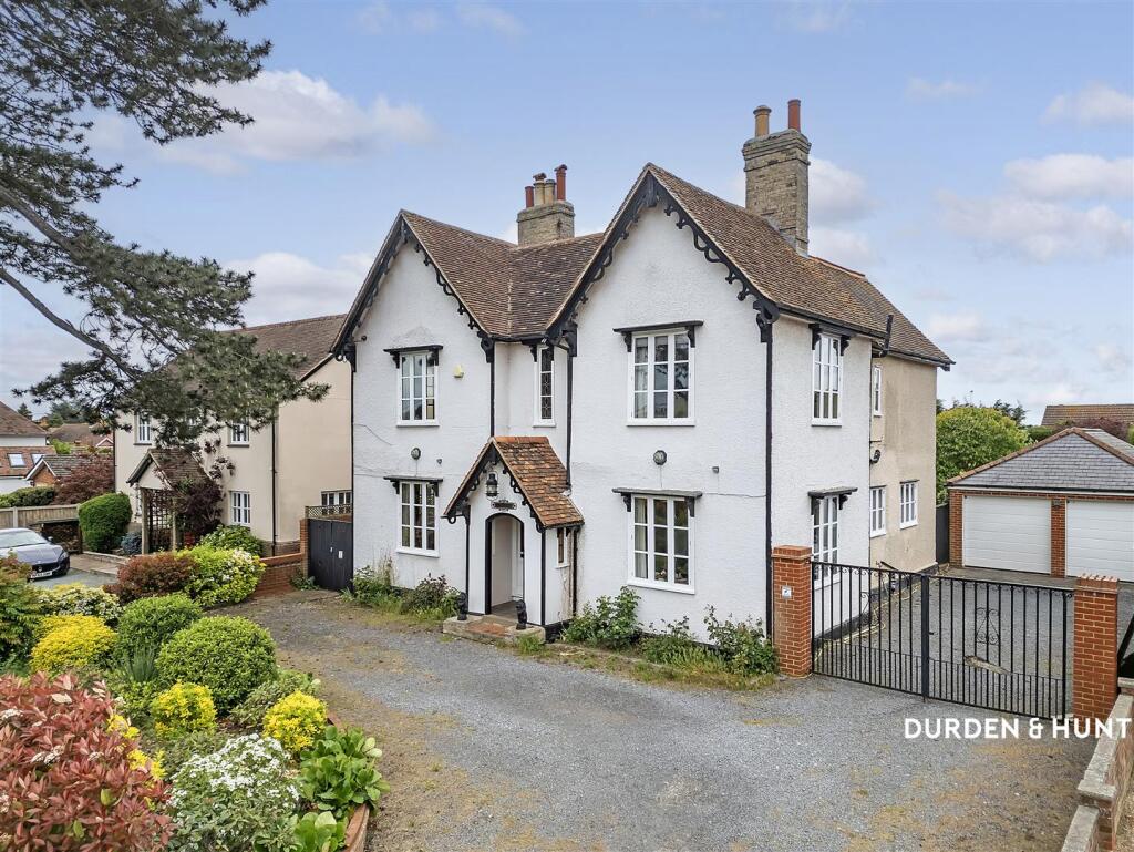 5 bedroom detached house for sale in Feering, Colchester, CO5