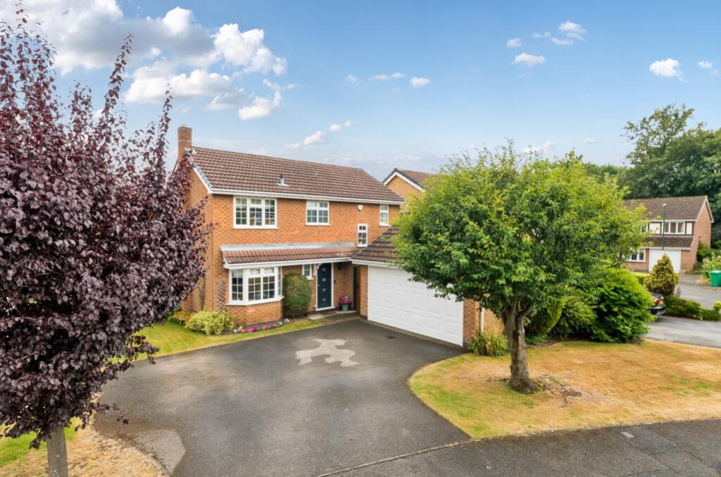4 bedroom detached house for sale in Far Rye, Wollaton, Nottingham ...