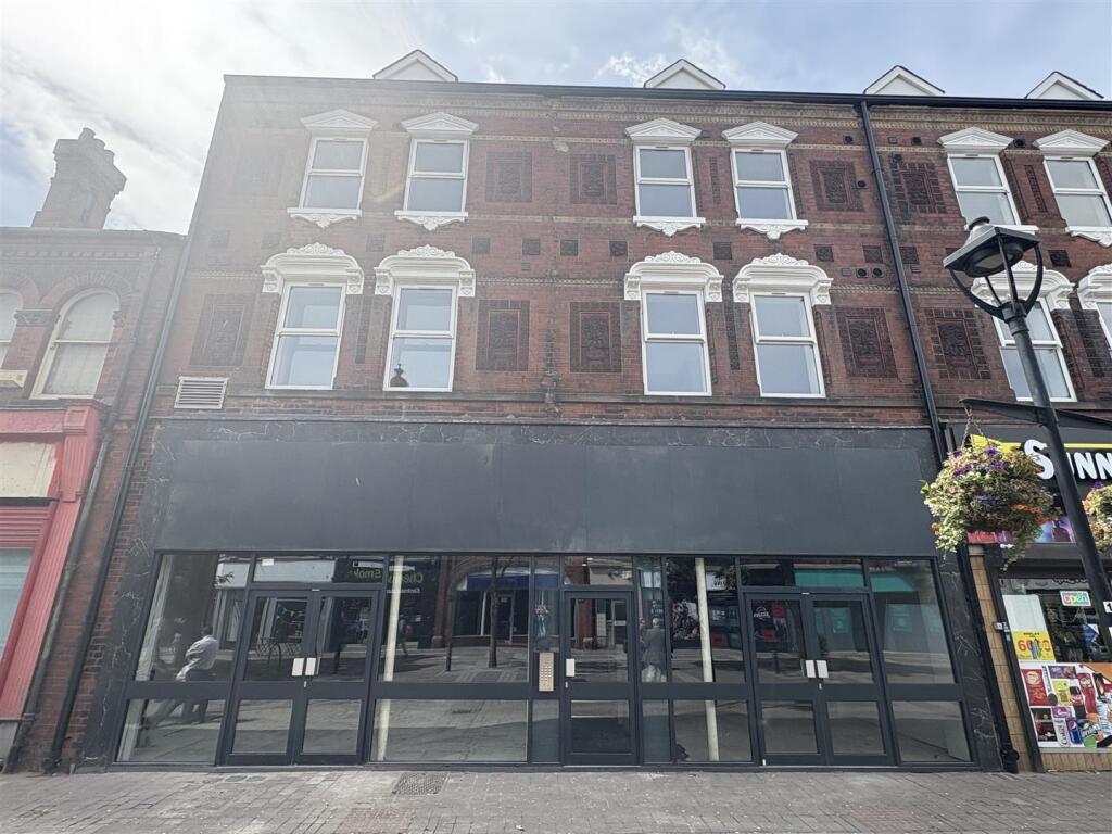 High street retail property to lease in Boothferry Road, Goole, DN14