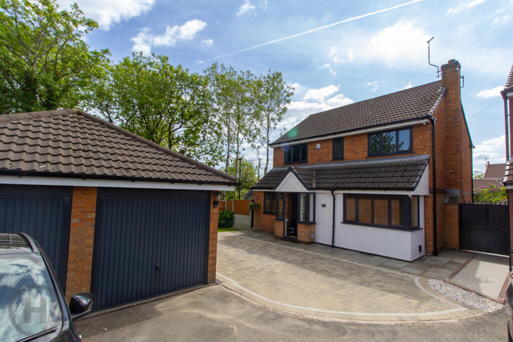 5 bedroom detached house for sale in Bodmin Road, Astley, Tyldesley ...