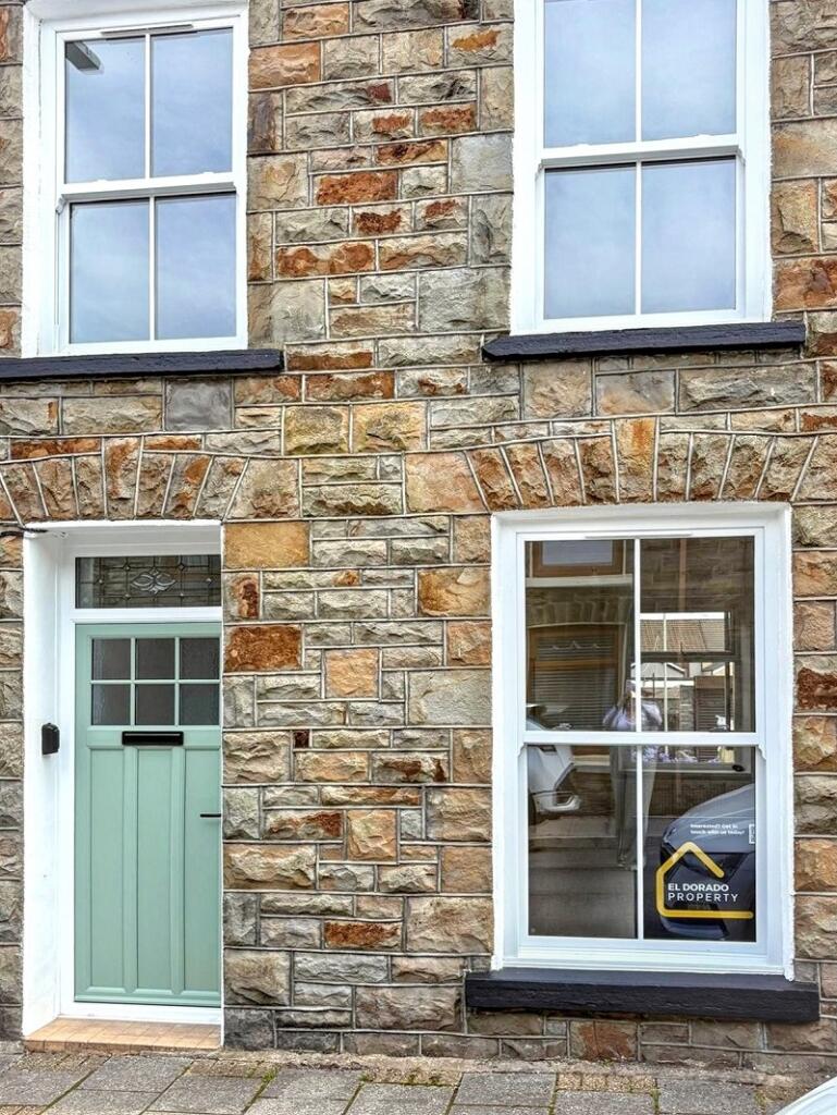 3 bedroom terraced house for sale in Windsor Street, Treorchy, Rhondda ...