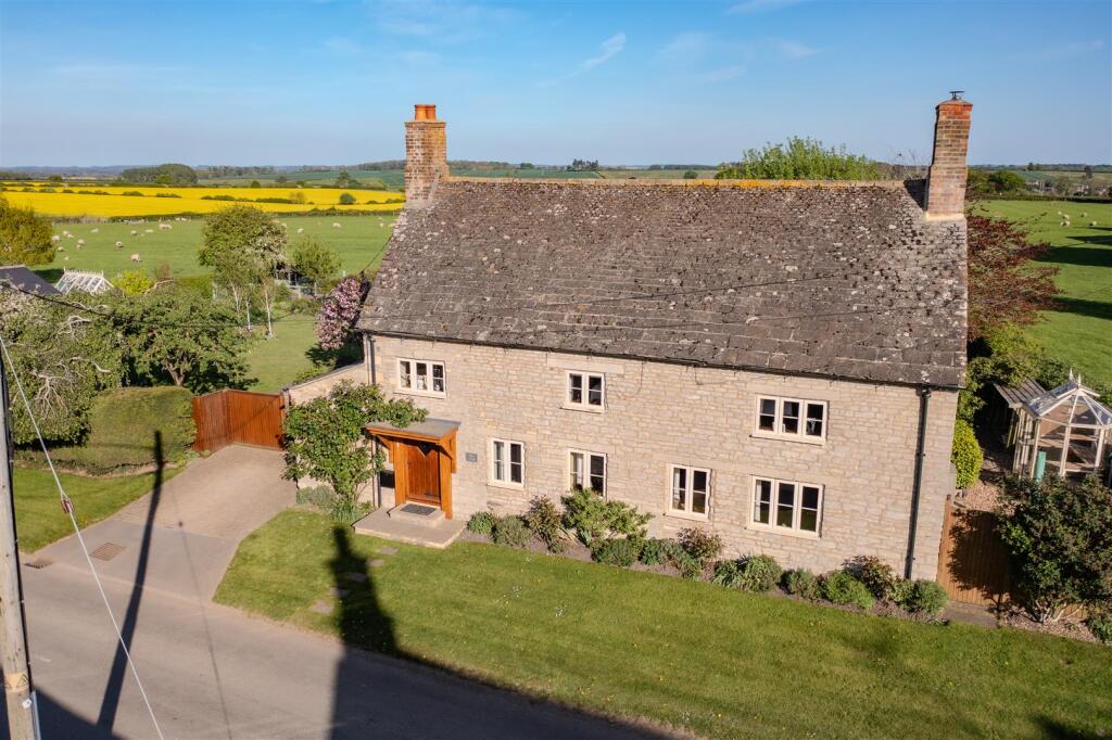 3 bedroom detached house for sale in Glapthorn Road, Upper Benefield ...