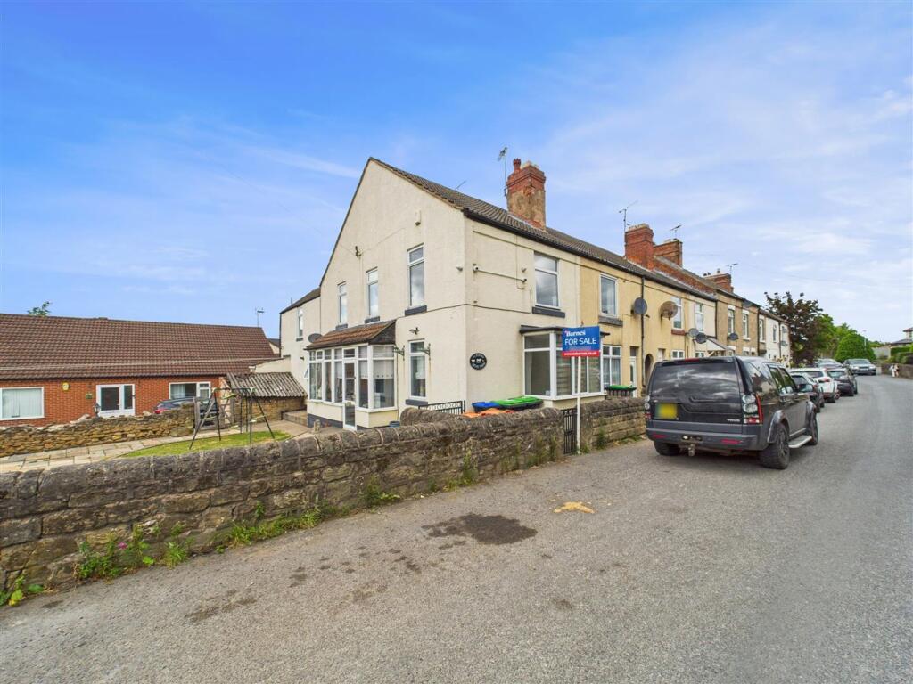 3 bedroom house for sale in Pleasley Road, Skegby, Nottinghamshire, NG17