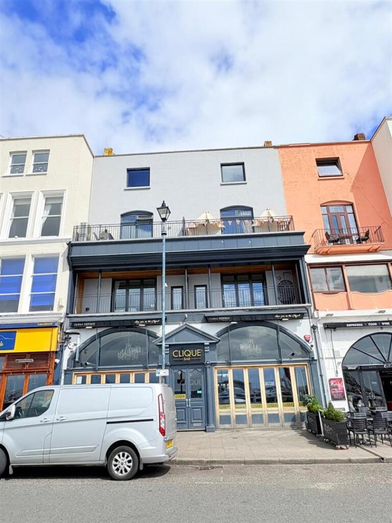1 bedroom apartment for sale in Harbour Parade, Ramsgate, CT11