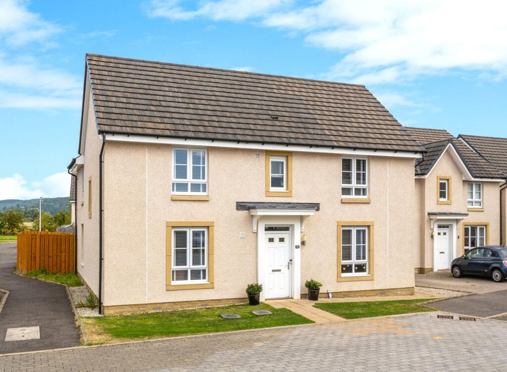 5 bedroom detached house for sale in Littlejohn Street, Stirling, FK8