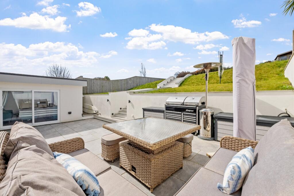 4 bedroom detached house for sale in Preston, Dorset, DT3