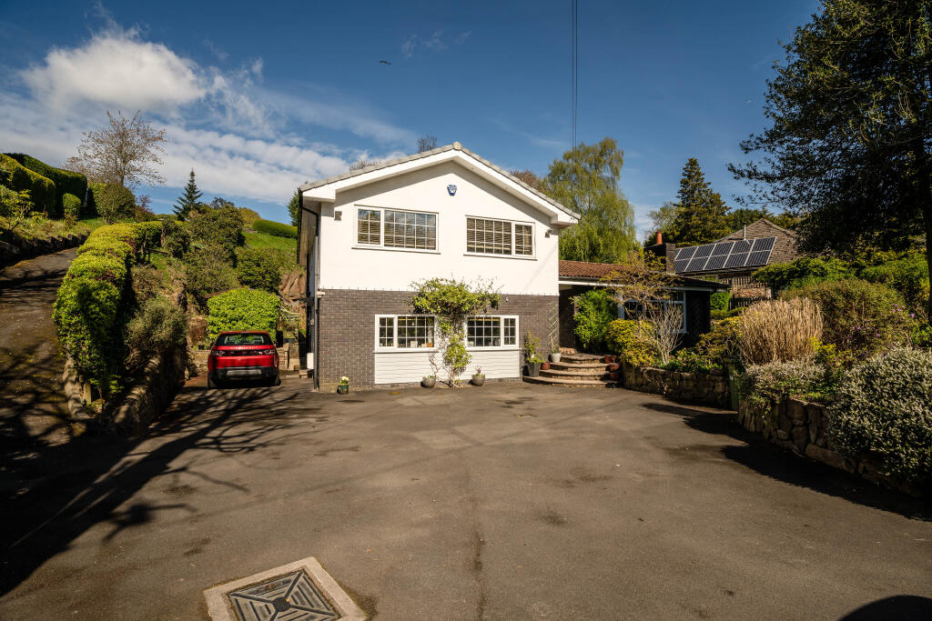4 bedroom detached house for sale in The Dingle. A Strines Road, Marple ...
