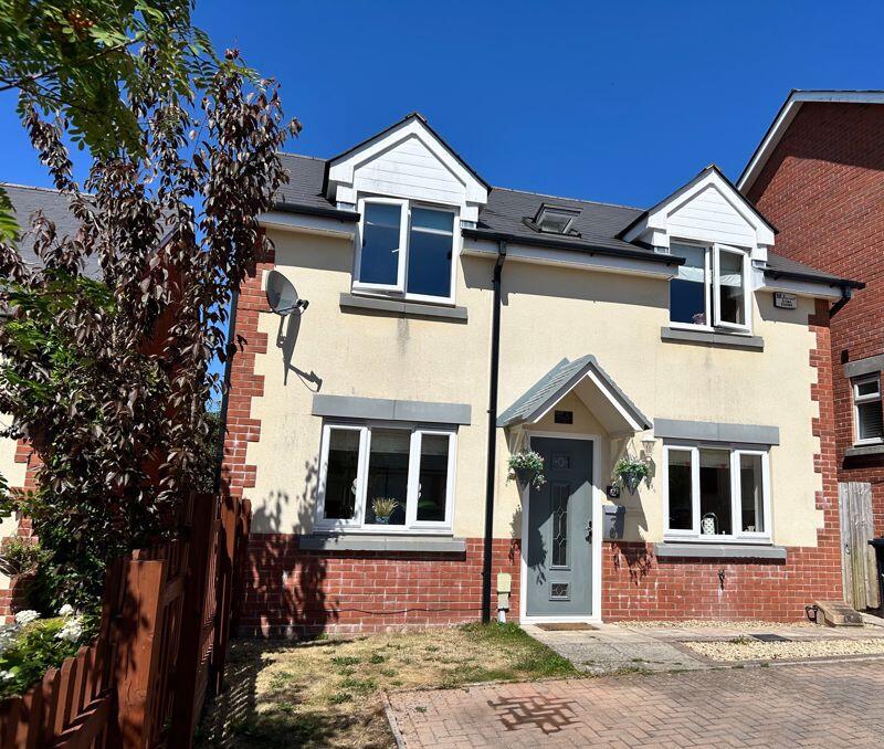 4 bedroom detached house for sale in Warwick Rise, Cinderford, GL14
