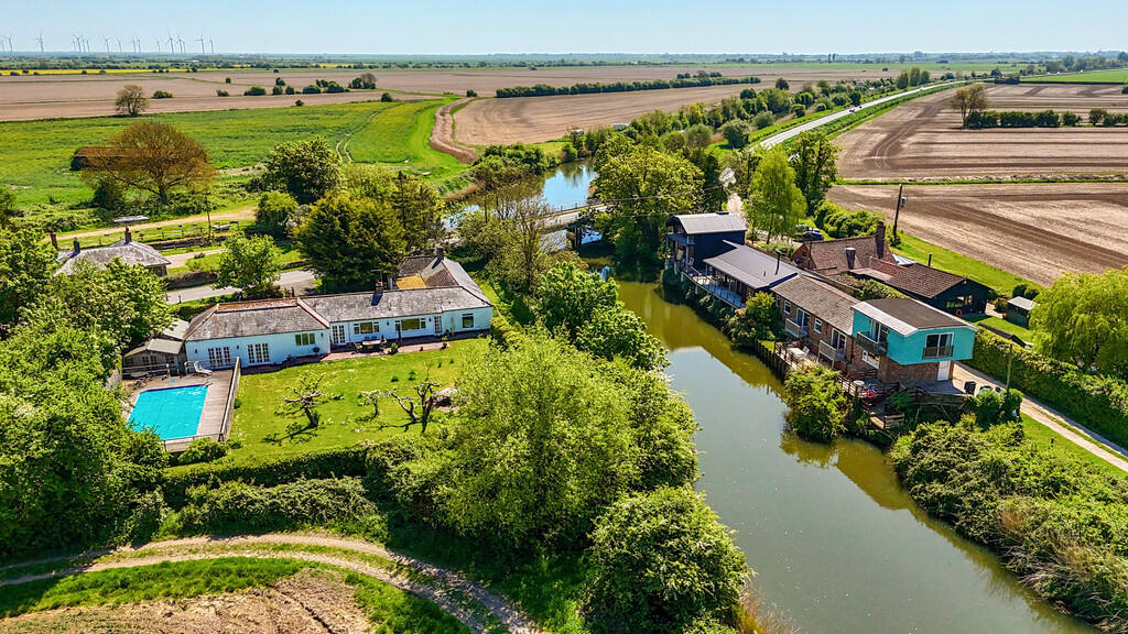 4 bedroom detached bungalow for sale in Iden Lock, Iden, Rye, East ...