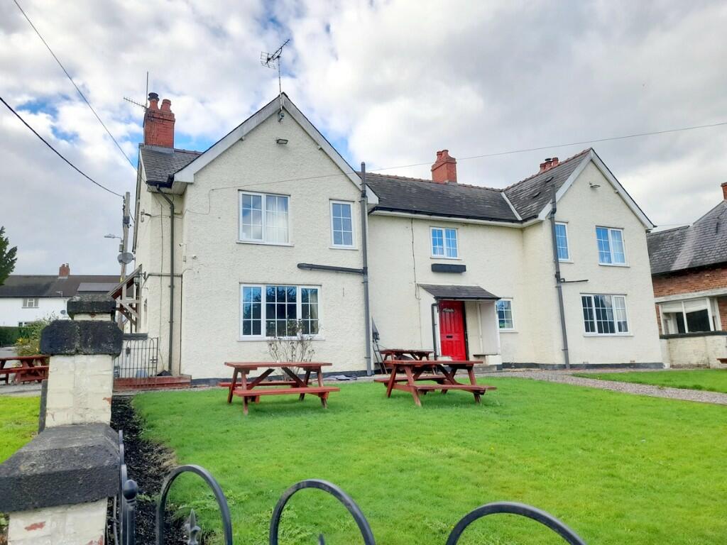 Pub for sale in The Powis Arms, Pool Quay, Welshpool, Powys,SY21 9JS, SY21