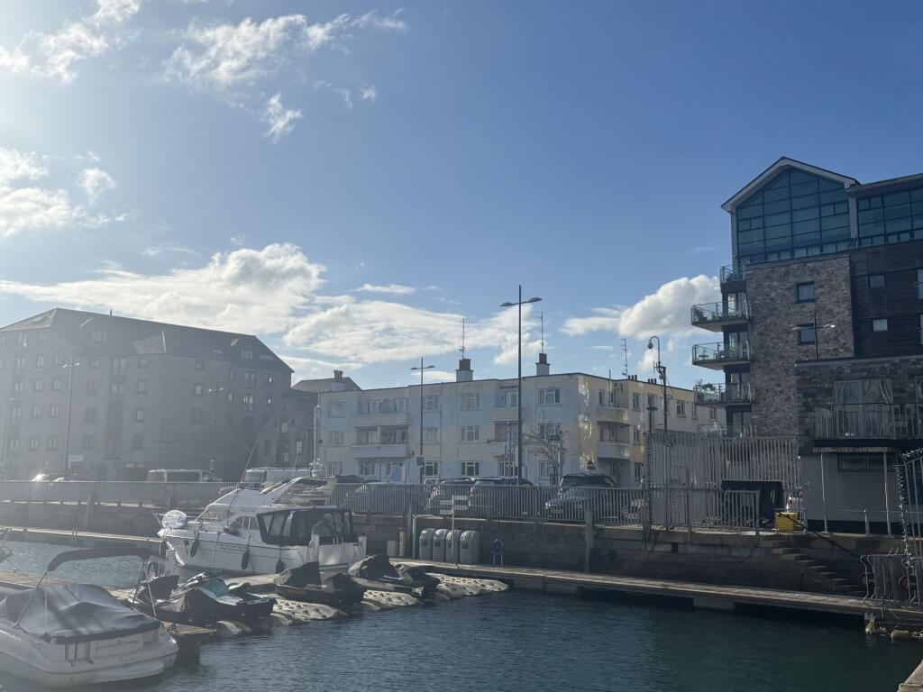 2 Bedroom Flat For Sale In Vauxhall Street, Plymouth, Pl4