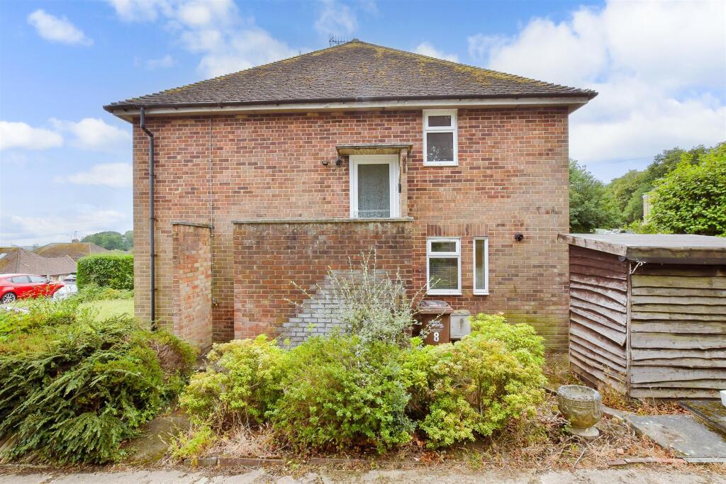 2 bedroom maisonette for sale in Jarvis Road, Arundel, West Sussex, BN18