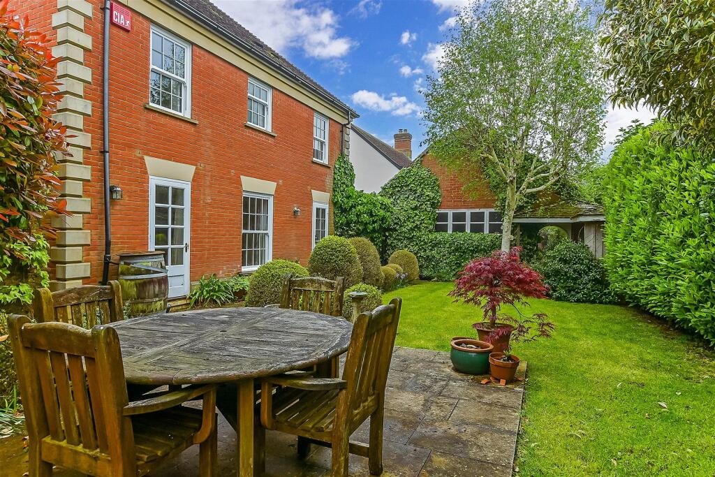 4 bedroom detached house for sale in Sampsons Drive, Oving, Chichester ...