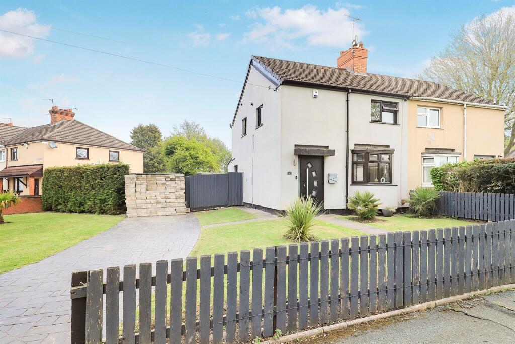 3 bedroom semi-detached house for sale in Park Lane, Bushbury ...