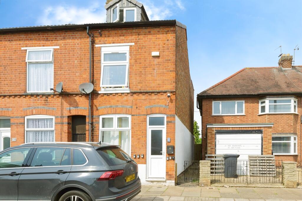 4 bedroom semi-detached house for sale in Florence Street, Leicester, LE2