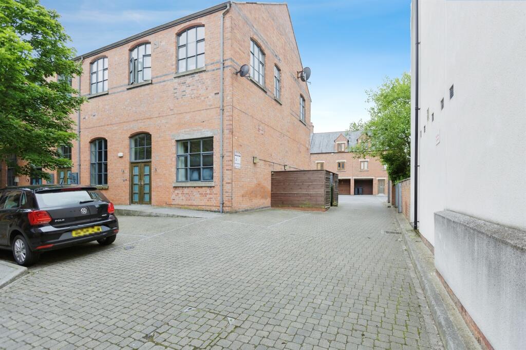 2 bedroom apartment for sale in New Street, Hinckley, LE10