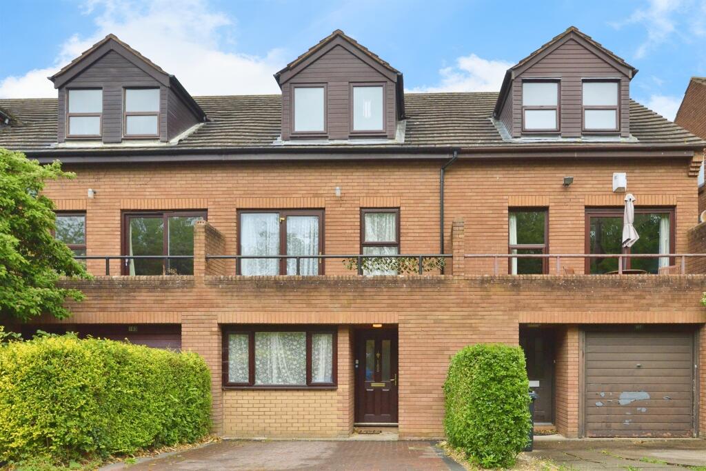 5 bedroom terraced house for sale in Bradwell Common Boulevard ...
