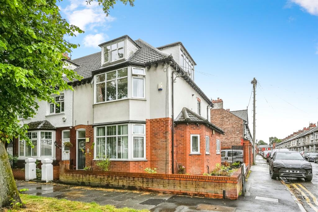 2 bedroom flat for sale in Dovedale Road, Liverpool, L18