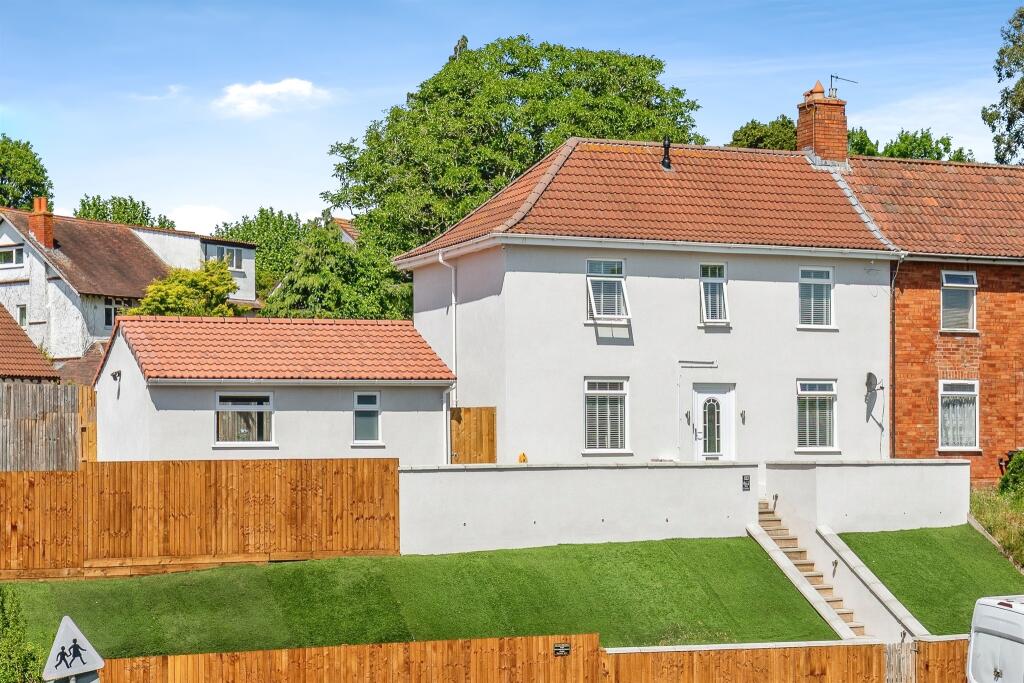 3 bedroom semi-detached house for sale in Portway, Bristol, BS11