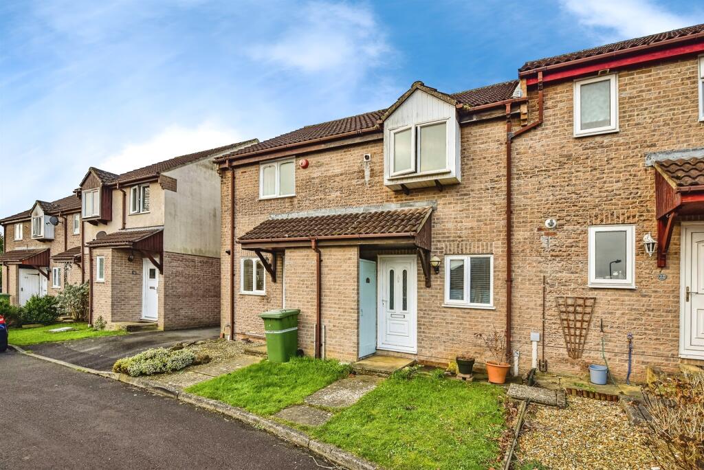 2 bedroom terraced house for sale in Charterhouse Drive, Frome, BA11