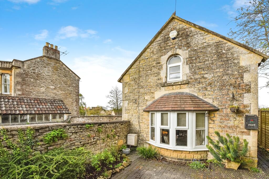 2 bedroom detached house for sale in High Street, Rode, Frome, BA11