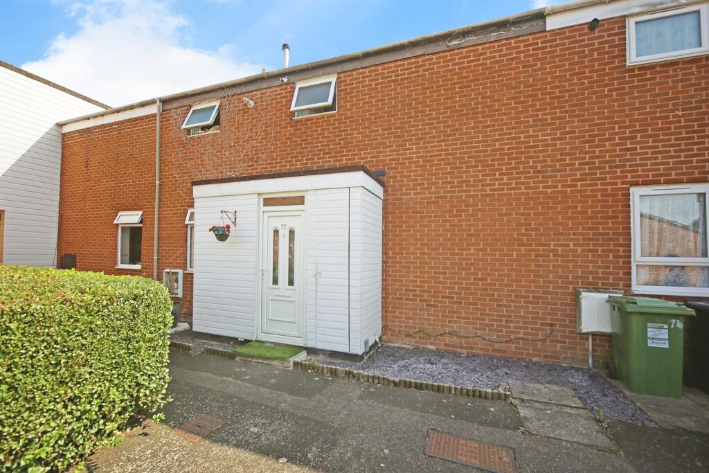 2 bedroom terraced house for sale in Ashorne Close, REDDITCH, B98