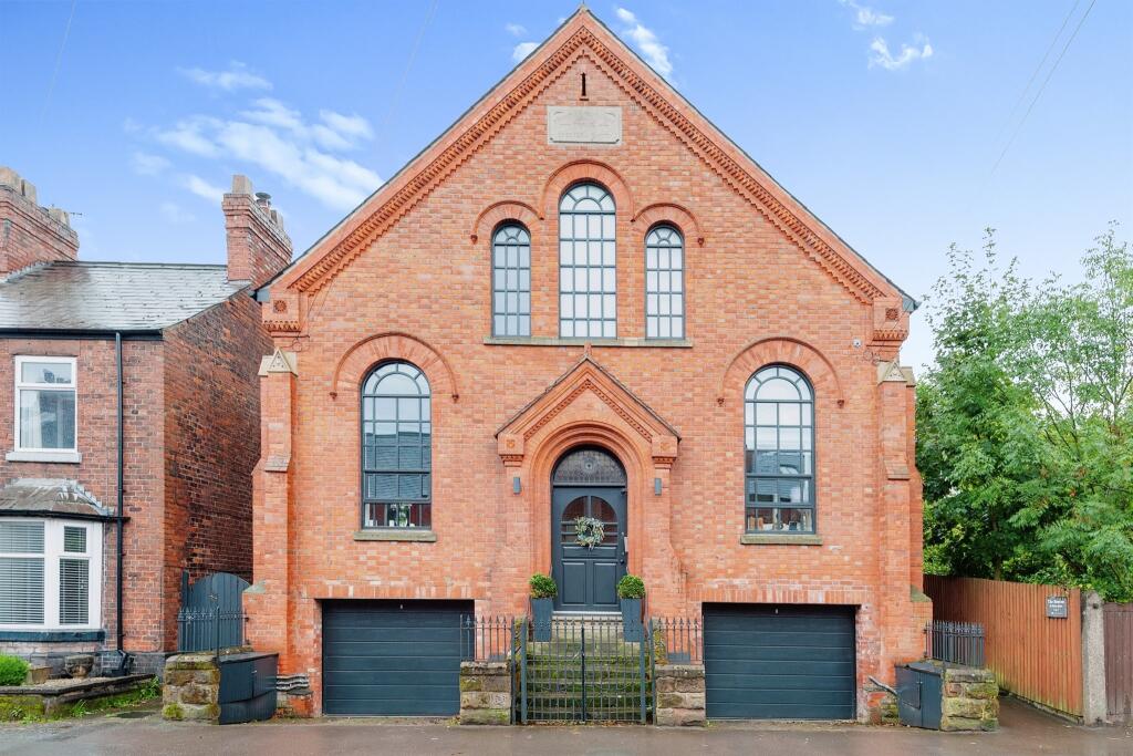 2 bedroom house for sale in Main Street, Frodsham, WA6