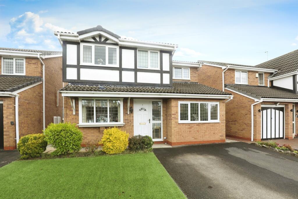 4 bedroom detached house for sale in Elizabethan Way, Rudheath ...