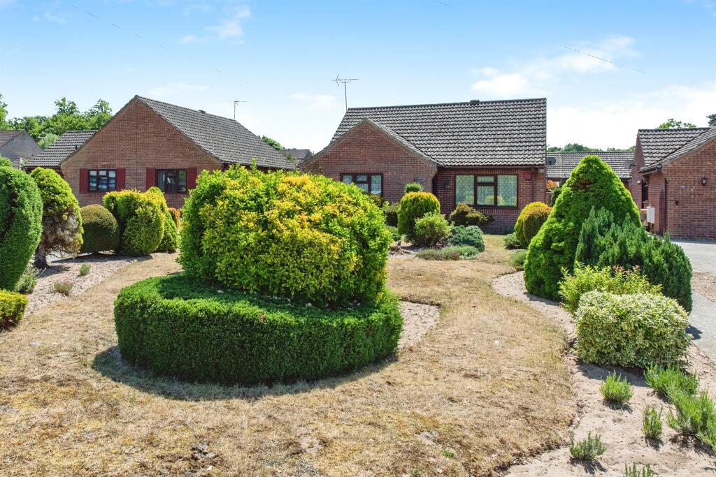3 bedroom detached bungalow for sale in Downham Way, Brandon, IP27