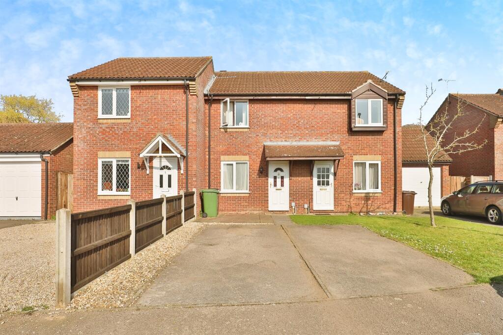 2 bedroom terraced house for sale in Harry Blunt Way, Scarning, Dereham ...