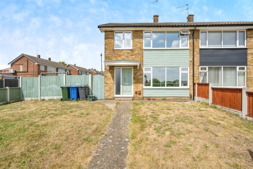 4 bedroom semi-detached house for sale in Armthorpe Road, Wheatley ...