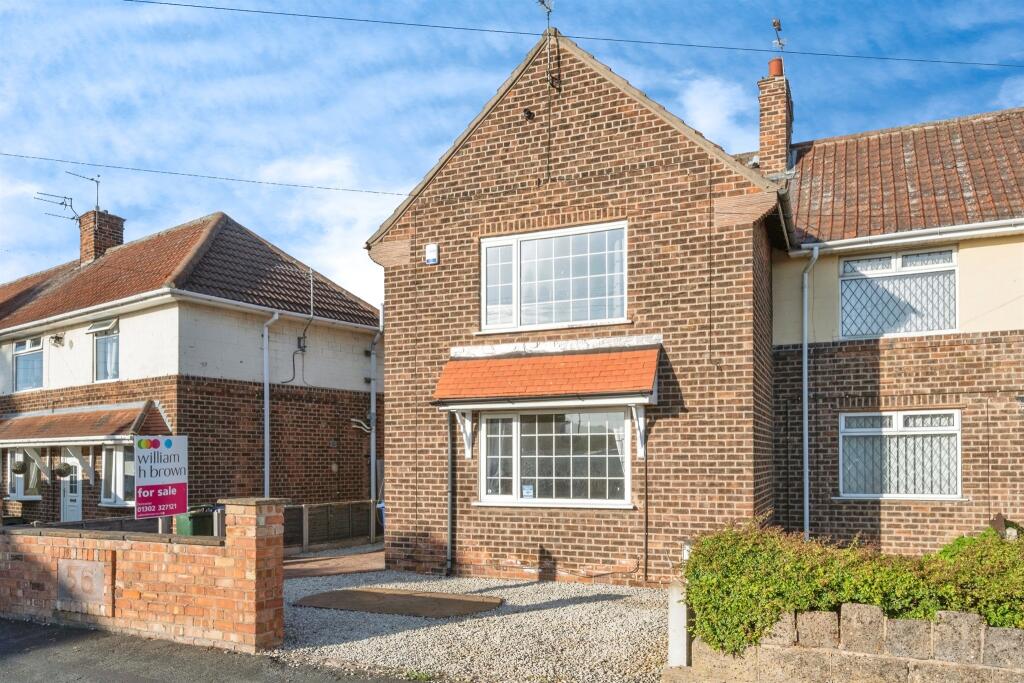 3 bedroom end of terrace house for sale in Briar Road, Armthorpe ...