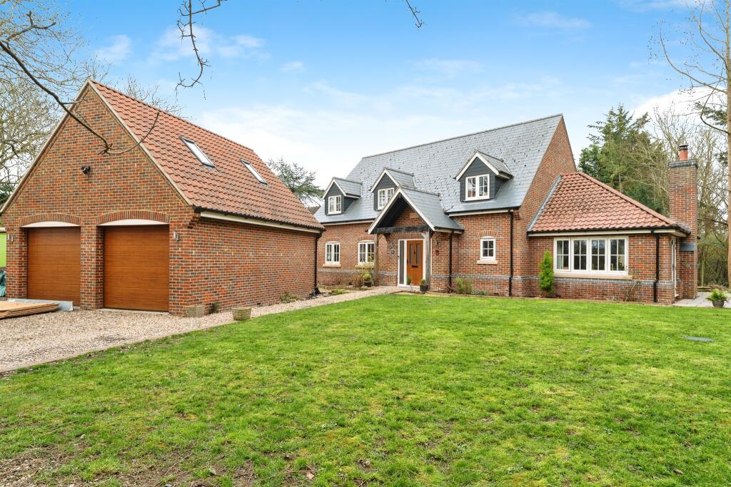 4 bedroom detached house for sale in Brangehill Lane, Mepal, Ely, CB6