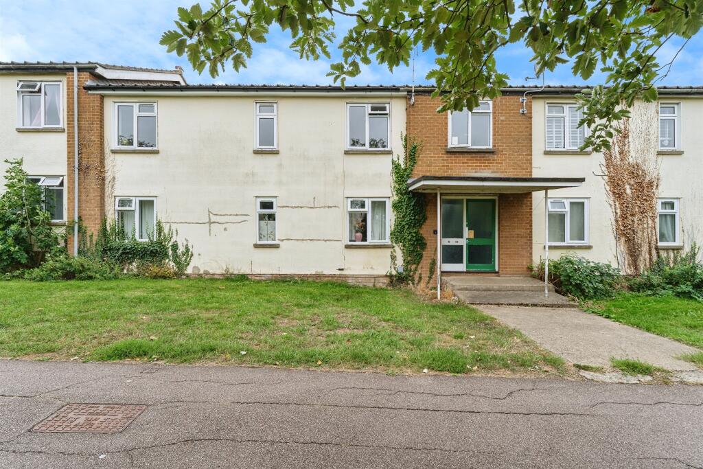 2 bedroom flat for sale in Abbots Way, Ely, CB6