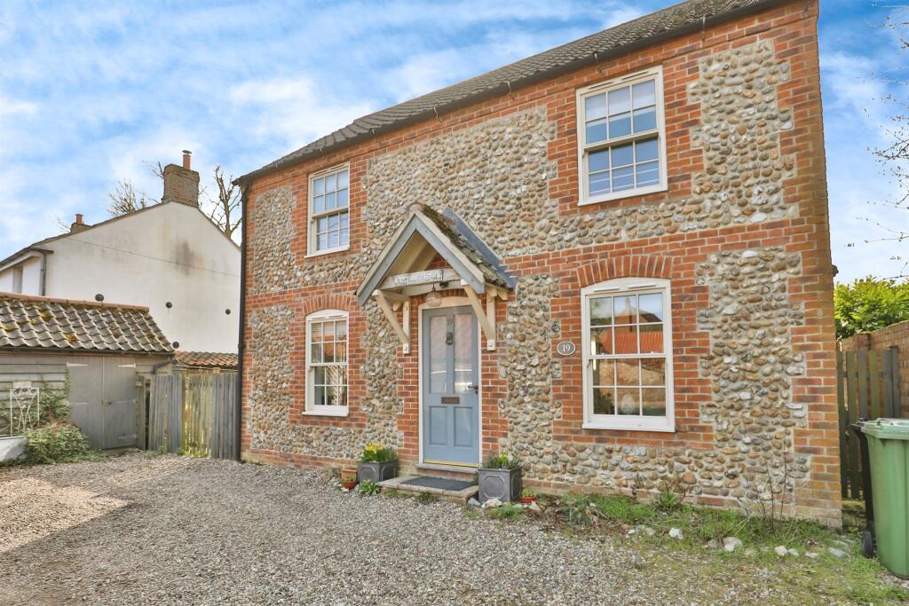 2 bedroom detached house for sale in Front Street, South Creake ...