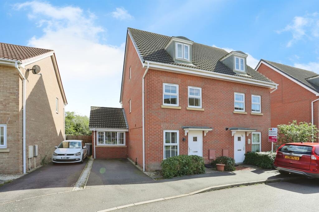 4 Bedroom Semi Detached House For Sale In Coles Way Grantham Ng31
