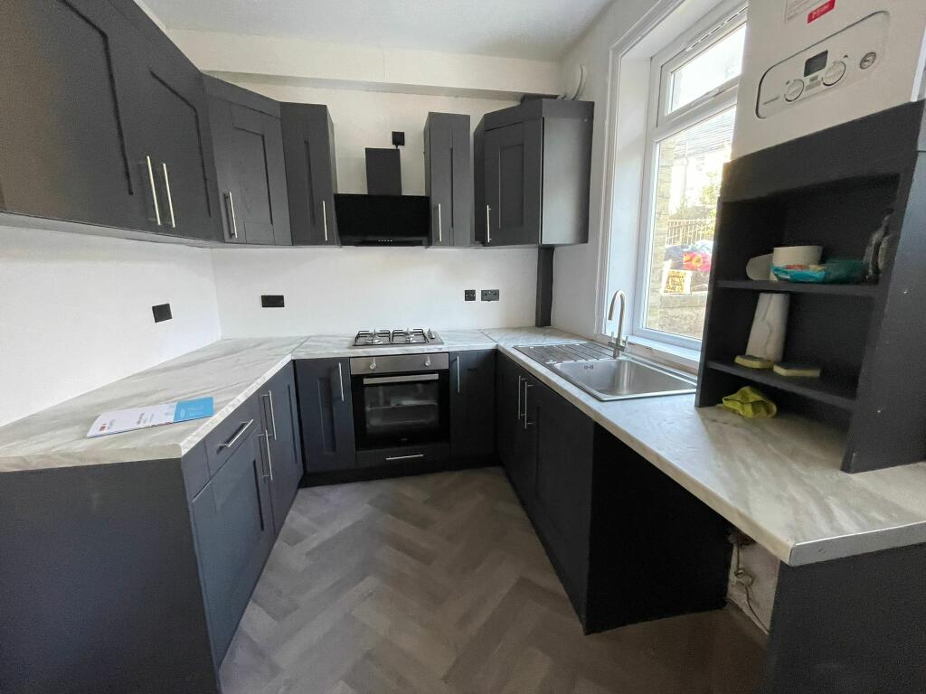 2 bedroom terraced house for sale in Fernfield Terrace, Halifax, HX3