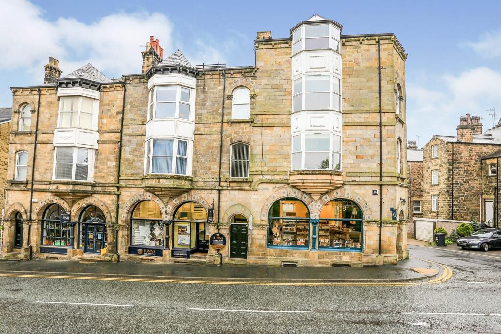 2 bedroom flat for sale in Cold Bath Road, Harrogate, HG2