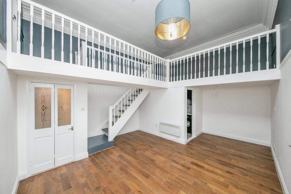 2 bedroom ground floor flat for sale in The Quay, Harwich, CO12