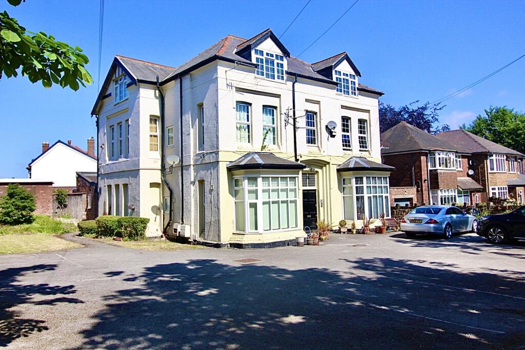 2 bedroom apartment for sale in Prenton Lane, Prenton, Merseyside, CH42