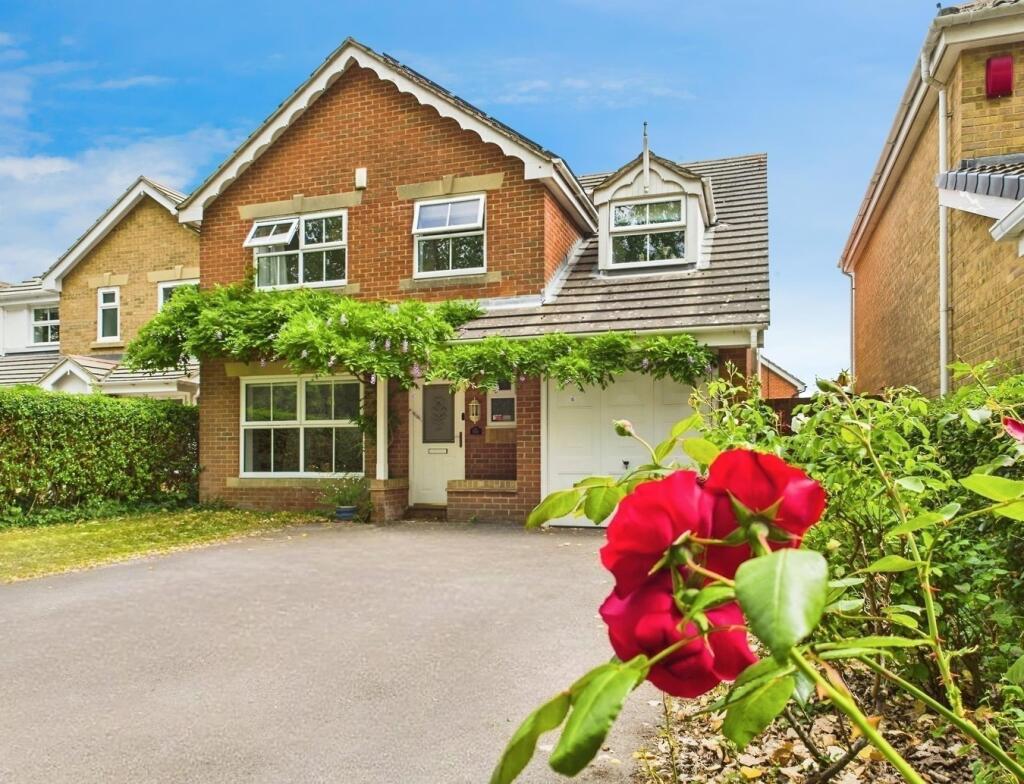 5 bedroom detached house for sale in Spitfire Way, Hamble, Southampton ...