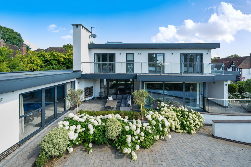 3 bedroom detached house for sale in East Grinstead Road, North Chailey ...