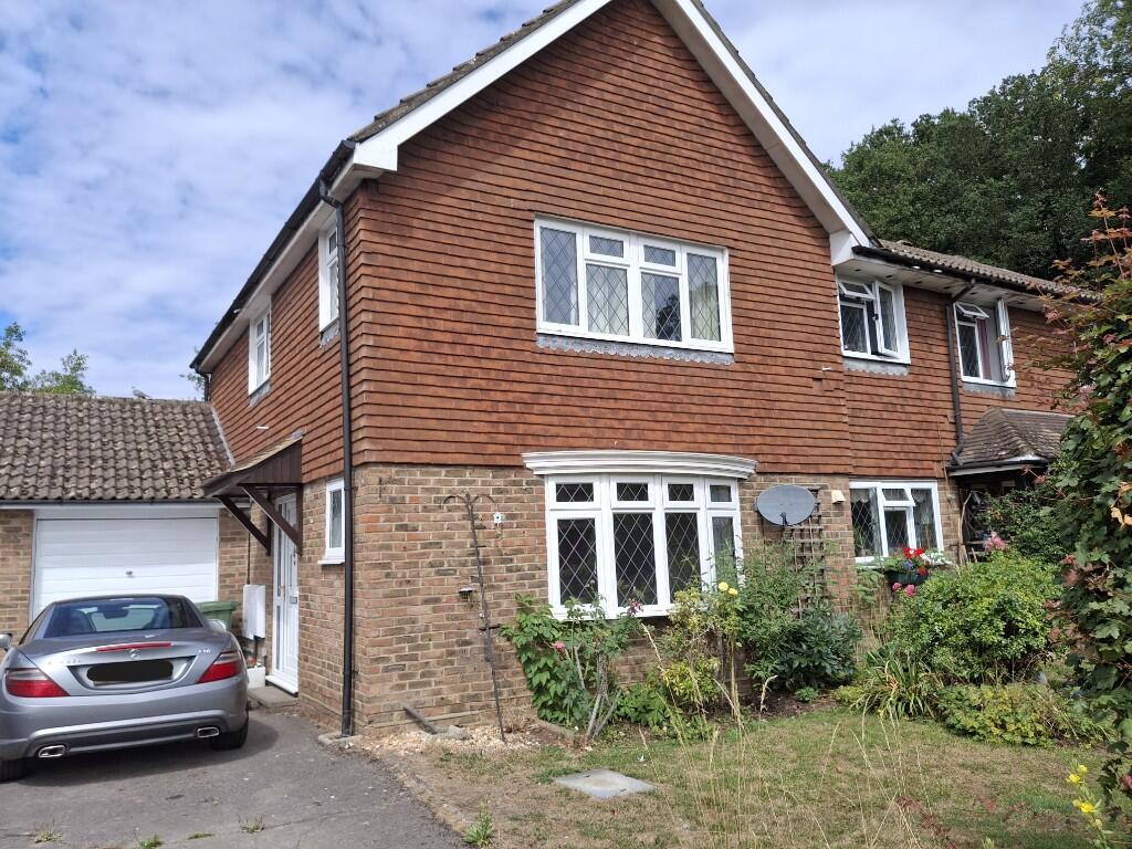 3 bedroom semi-detached house for rent in Tollway, Basingstoke ...