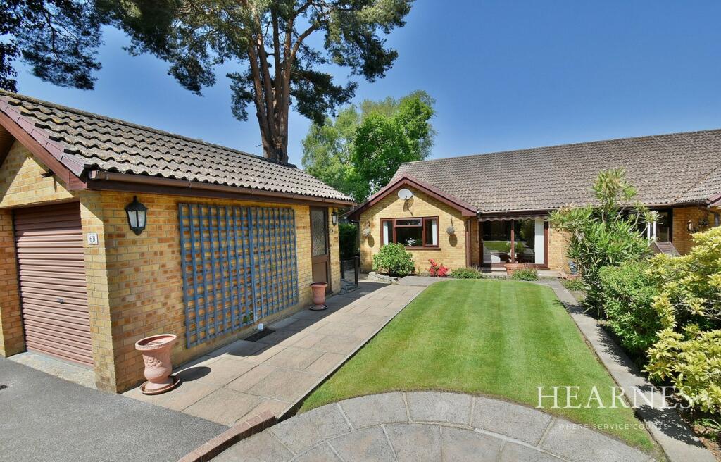 2 bedroom semi-detached bungalow for sale in Library Road, Ferndown, BH22