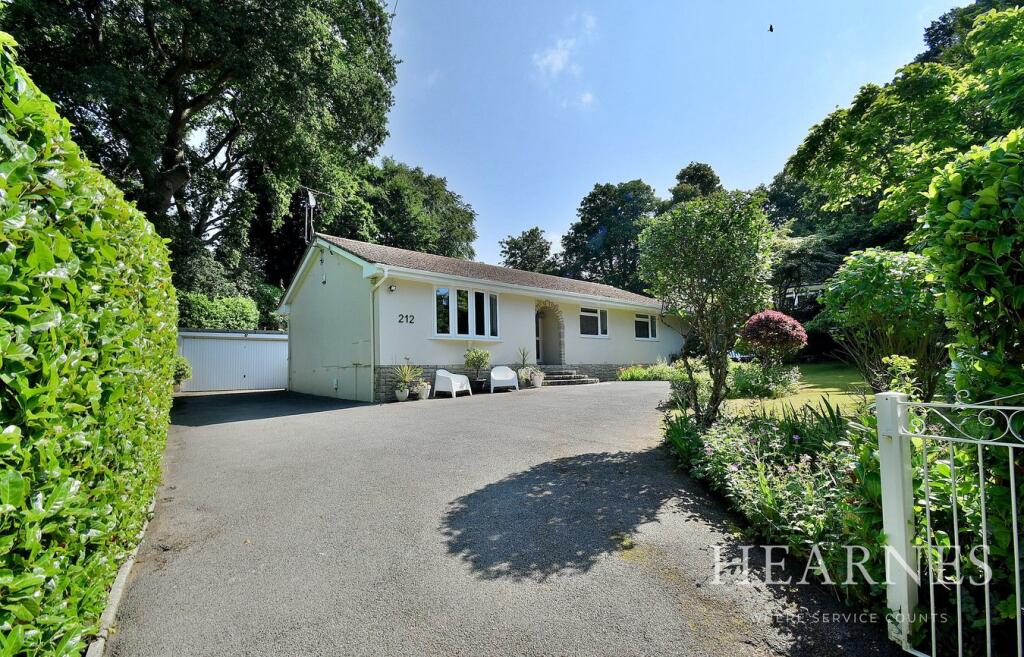 3 bedroom detached bungalow for sale in Howeth Road, Bournemouth, BH10